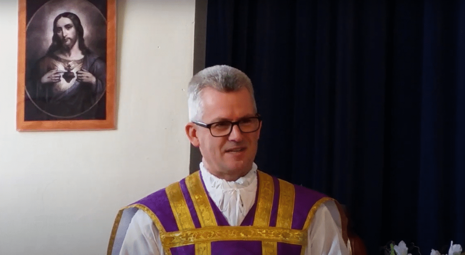 The bishop who is the new link between Catholic radicals and far right ...